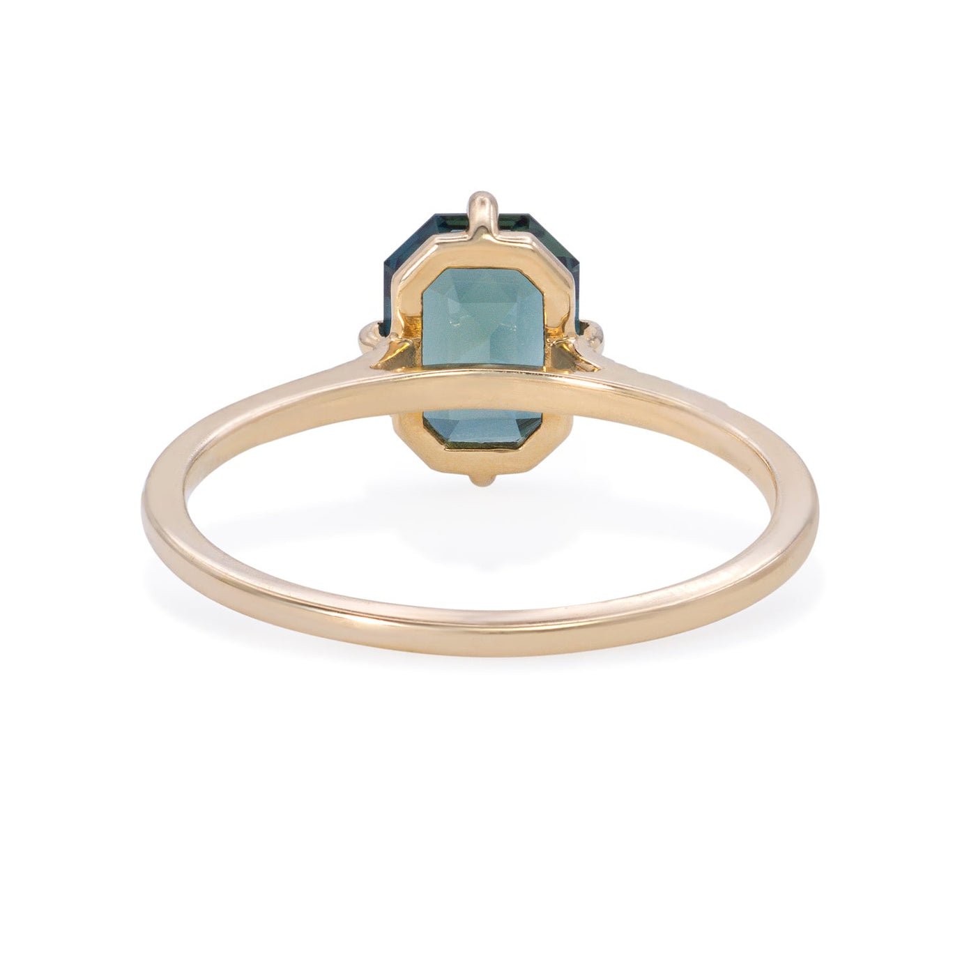 Fira Ring with Sapphire